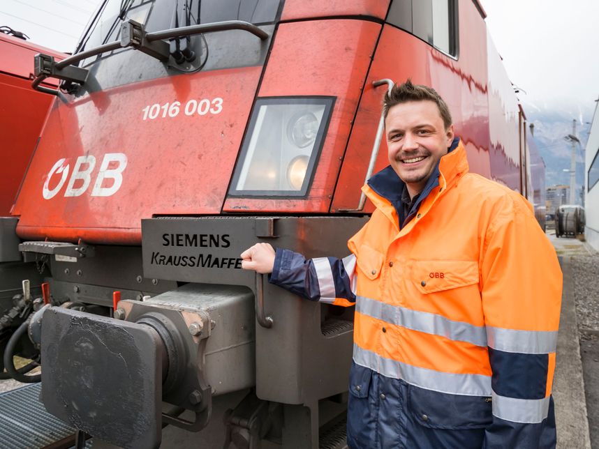 Die Toni Times bei den ÖBB: Ein roter Riese mit 10.000 PS | Tiroler ...