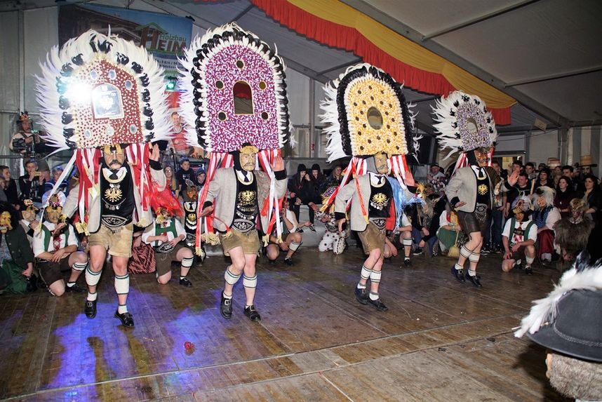 Kolsass lädt ab heute zum Regionsumzug | Tiroler Tageszeitung ...