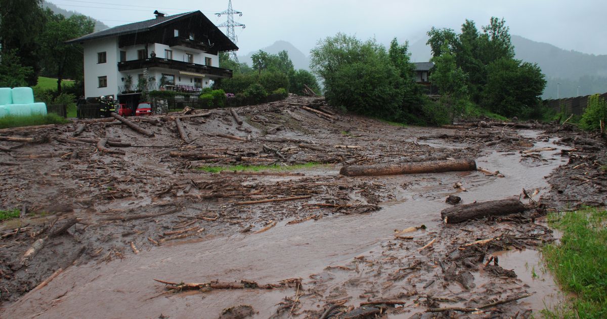 Hochwasser in Tirol: Hoffnung im Unterland nach ruhiger Nacht, Zug am ...